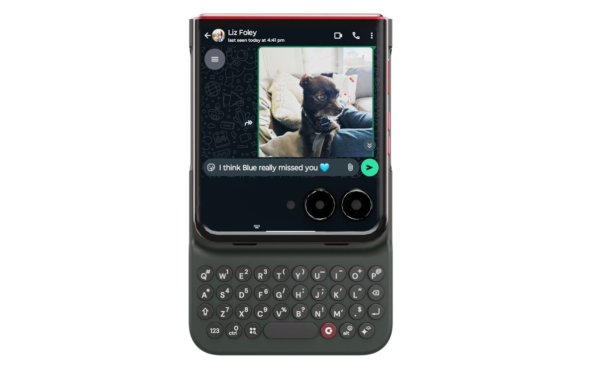 Clicks Keyboard transforms the new Motorola Razr Ultra | Clicks