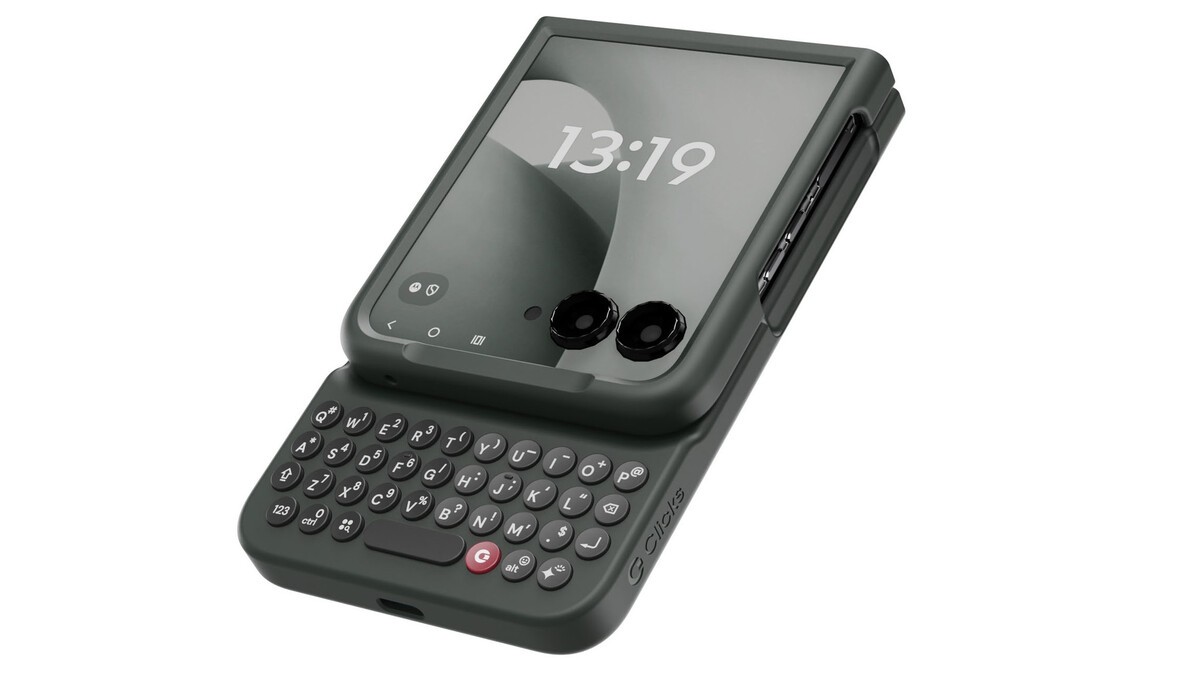 Clicks Keyboard transforms the new Motorola Razr Ultra | Clicks